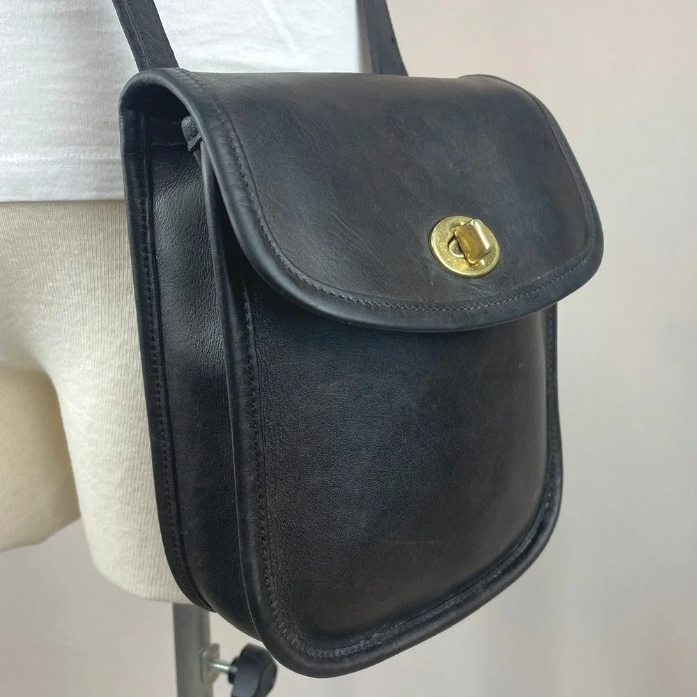 Coach | Bags | Vintage Coach Side Pack 9978 Crossbody Bag Black Leather ...